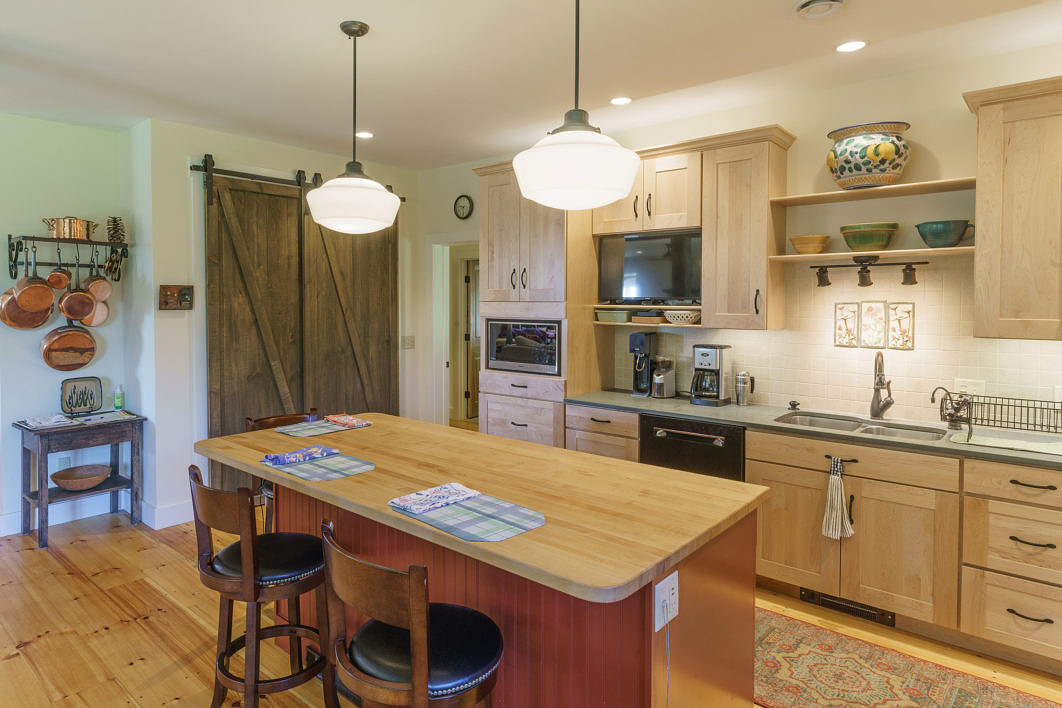 contemporary-farmhouse-middlesex-vermont-kitchen-3 | Labrador Builders